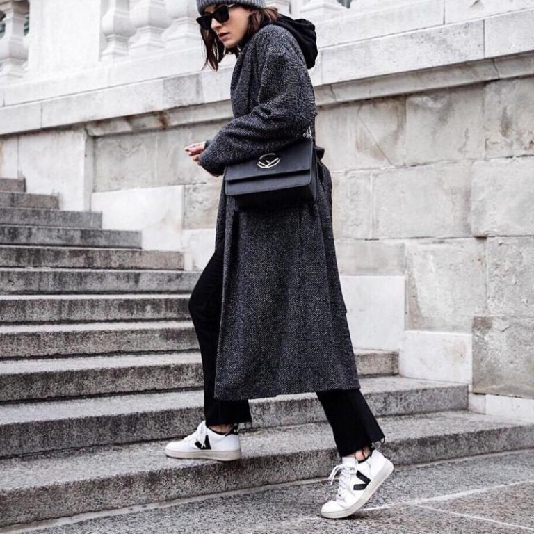 Veja Sneakers – The Sustainable Shoes That Are Everywhere Lately – CHIC ...
